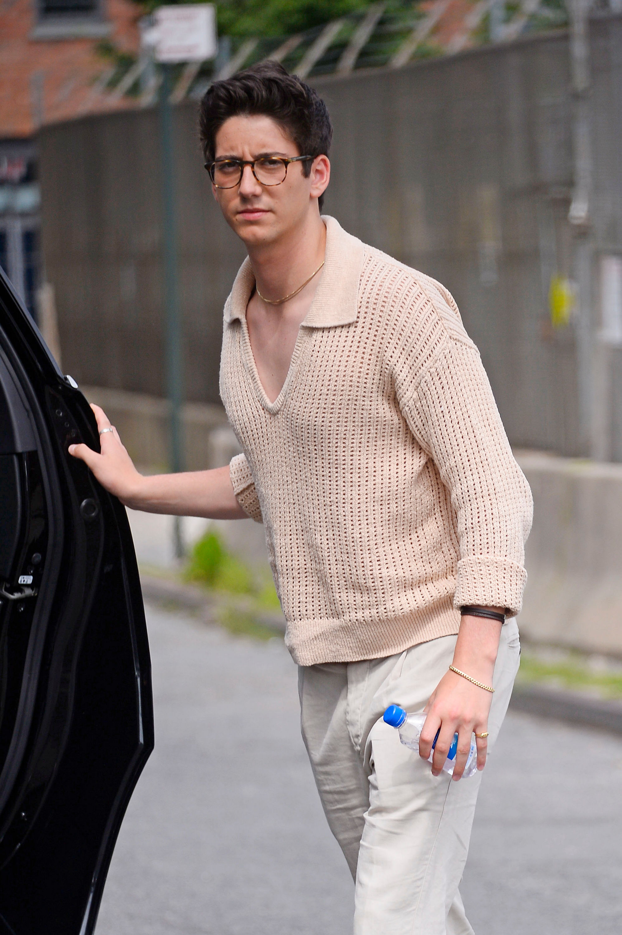 Nov 06 | Arriving to a photoshoot in Brooklyn, NY - milomanheimcom 001 - Milo Manheim Mania ...